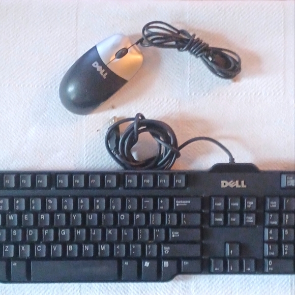 Dell | Computers, Laptops & Parts | Dell Bundle With A Dell Genuine Usb ...
